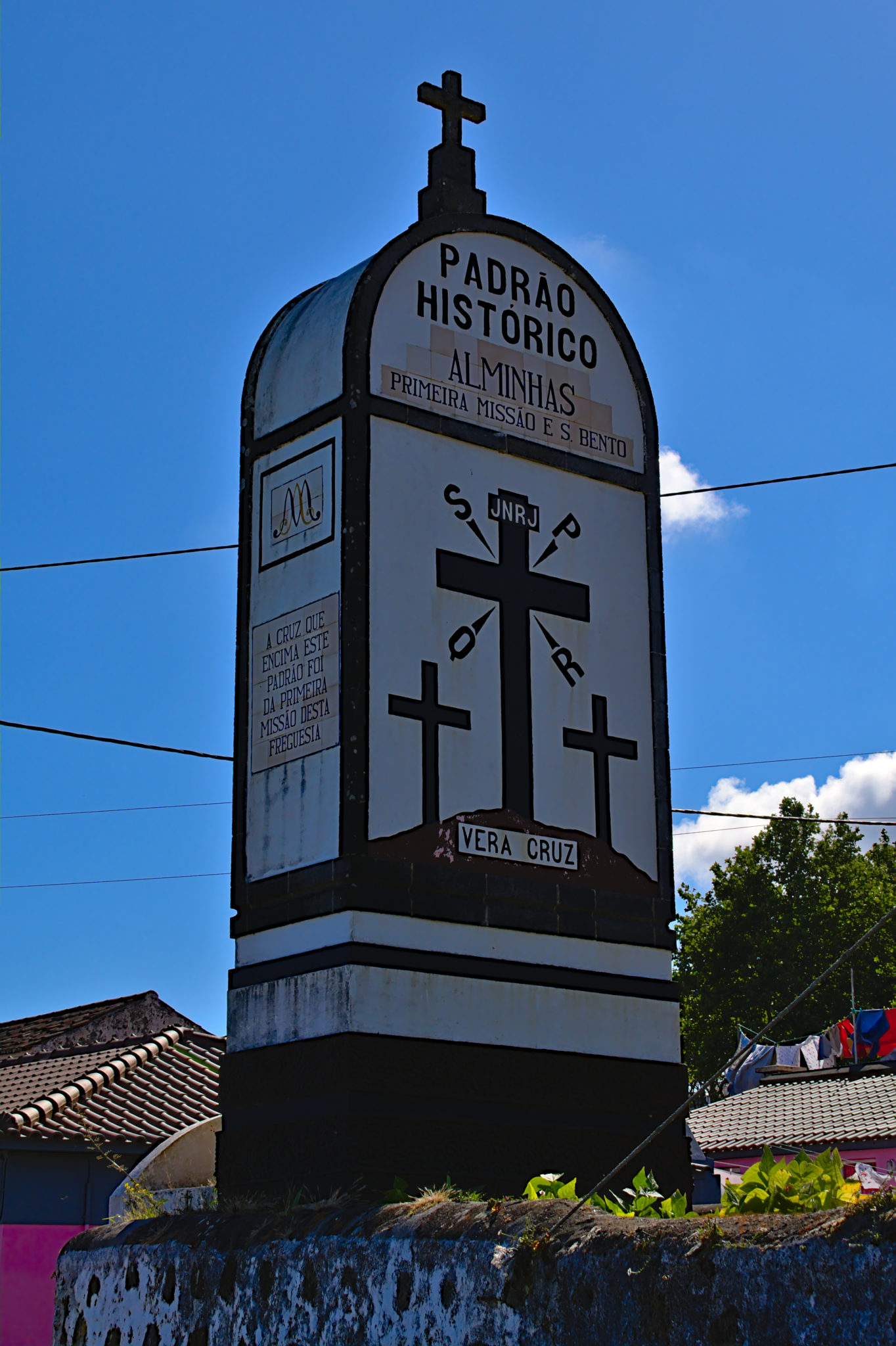 A short trip from Achadinha to the Poço Azul and along the Ribeira